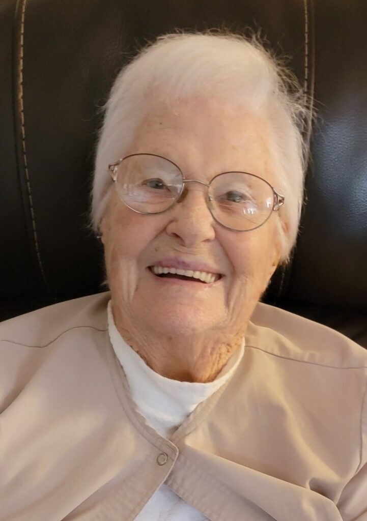 Mary Elizabeth Renshaw (92) of Stewardson - Effingham's News and Sports ...