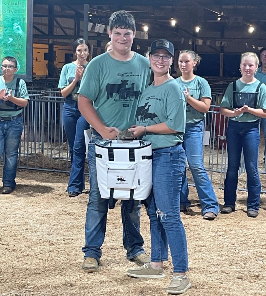 Lance Apke Advances to Prestigious State 4-H Master Showmanship Contest ...
