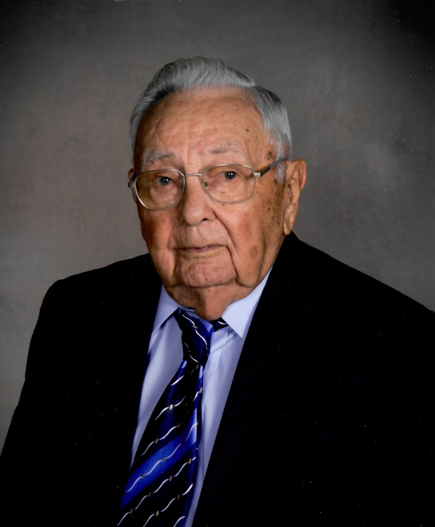 Walter R. "Chip" Urfer (100) of West Liberty - Effingham's News and ...